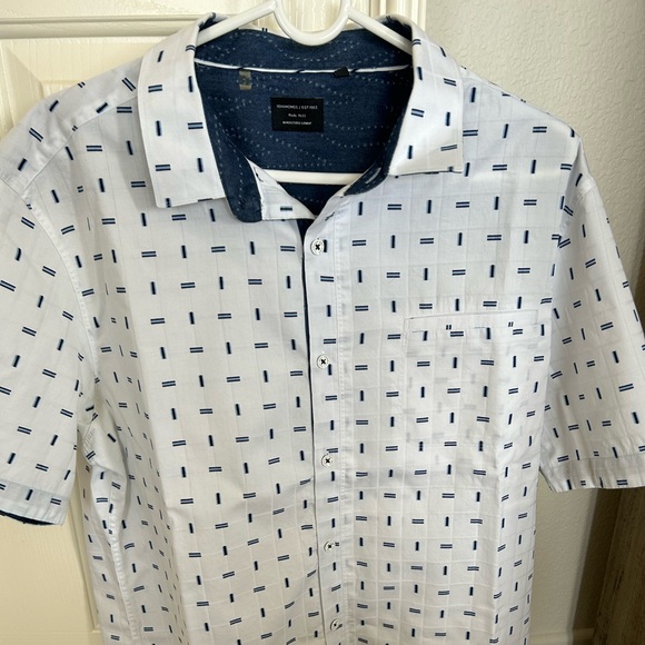 7 Diamonds | Shirts | White With Blue Rectangles 7 Diamonds Button ...